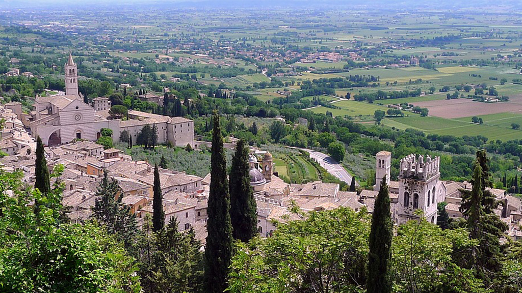 The best season to visit Assisi - Hotel il Duomo di Assisi